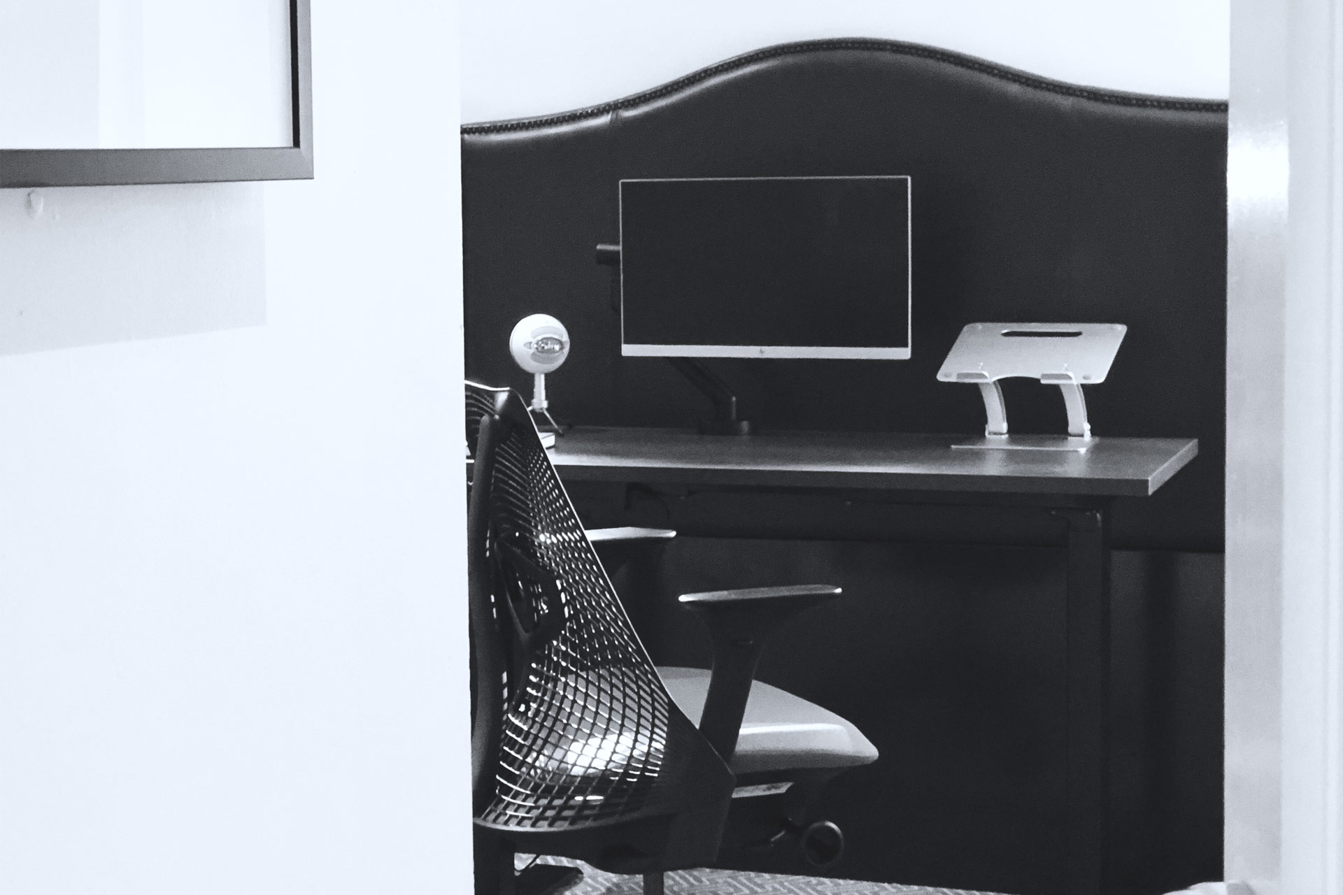 Waldorf Hilton partners with Herman Miller on bespoke workspace package ...